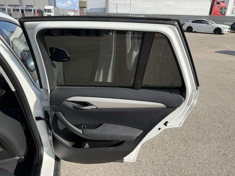 White BMW X1 2012 in Marijampole, with an engine capacity of 2.00 L and mileage of 151 thousand km for 5700 €, photo 22 on AUTOMOTO.COM.LV