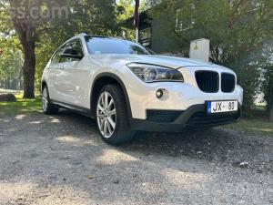 White BMW X1 2013 in Valmiera, with an engine capacity of 2.00 L and mileage of 305 thousand km for 9000 €, photo 2 on AUTOMOTO.COM.LV