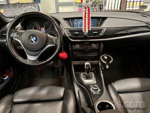 White BMW X1 2013 in Valmiera, with an engine capacity of 2.00 L and mileage of 305 thousand km for 9000 €, photo 5 on AUTOMOTO.COM.LV