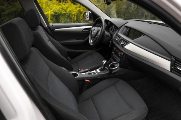 Balts BMW X1 2013 Rīga, ar dzinēja tilpumu 2.00 L un nobraukumu 214 tūkst. km par 9990 €, foto 7 vietnē AUTOMOTO.COM.LV