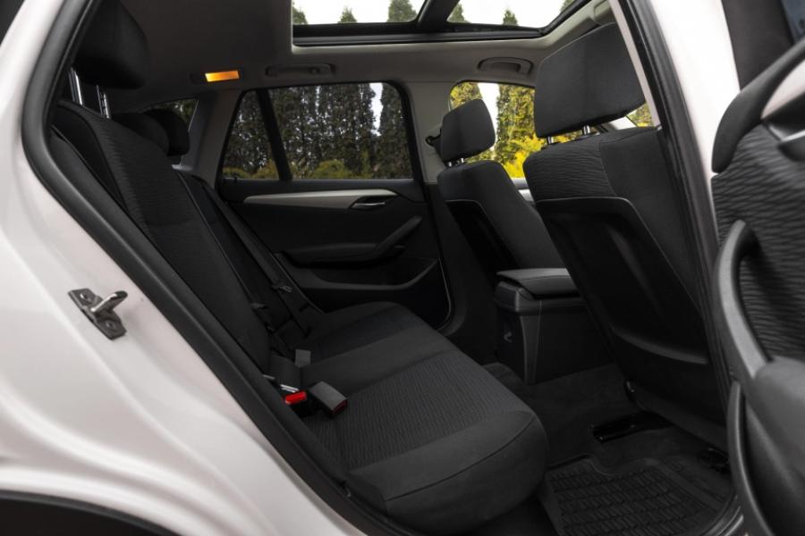 Balts BMW X1 2013 Rīga, ar dzinēja tilpumu 2.00 L un nobraukumu 214 tūkst. km par 9990 €, foto 10 vietnē AUTOMOTO.COM.LV