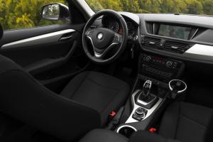 Balts BMW X1 2013 Rīga, ar dzinēja tilpumu 2.00 L un nobraukumu 214 tūkst. km par 9990 €, foto 11 vietnē AUTOMOTO.COM.LV