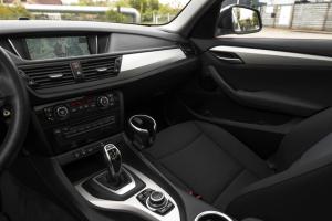 Balts BMW X1 2013 Rīga, ar dzinēja tilpumu 2.00 L un nobraukumu 214 tūkst. km par 9990 €, foto 16 vietnē AUTOMOTO.COM.LV