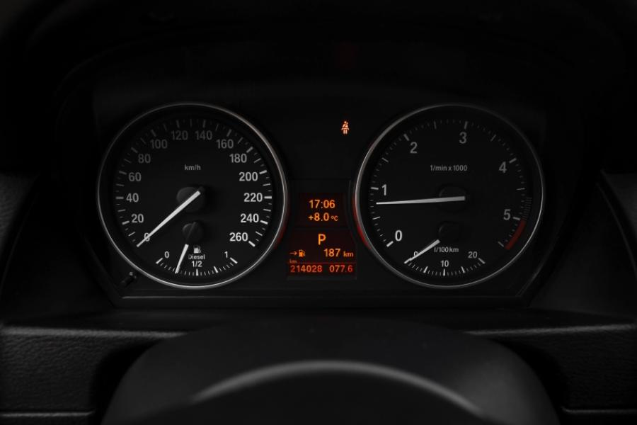 Balts BMW X1 2013 Rīga, ar dzinēja tilpumu 2.00 L un nobraukumu 214 tūkst. km par 9990 €, foto 17 vietnē AUTOMOTO.COM.LV