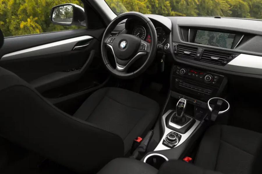 Balts BMW X1 2013 Jelgava, ar dzinēja tilpumu 2.00 L un nobraukumu 214 tūkst. km par 9790 €, foto 11 vietnē AUTOMOTO.COM.LV