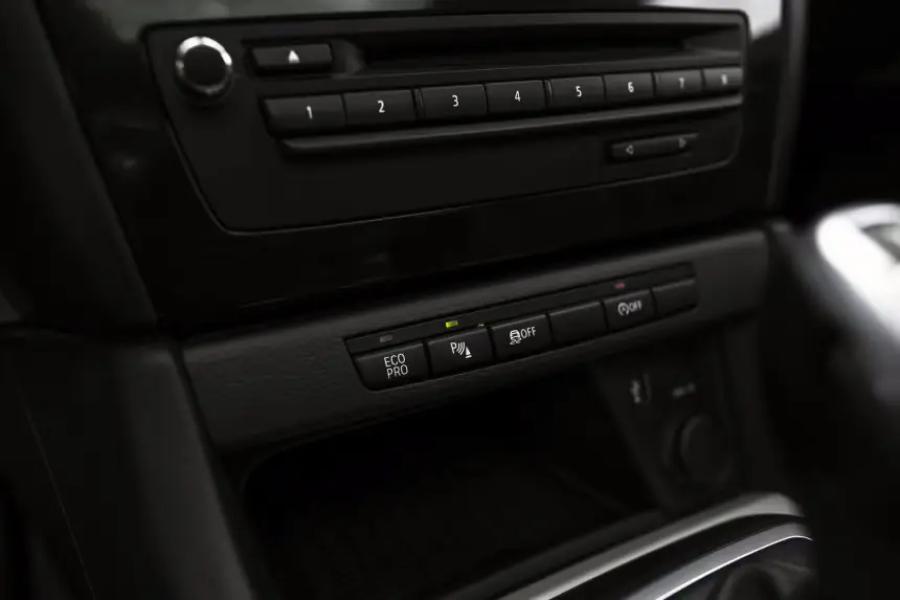 Balts BMW X1 2013 Jelgava, ar dzinēja tilpumu 2.00 L un nobraukumu 214 tūkst. km par 9790 €, foto 19 vietnē AUTOMOTO.COM.LV