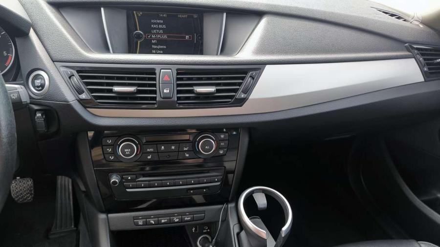 White BMW X1 2013 in Vilnius, with an engine capacity of 2.00 L and mileage of 207 thousand km for 7250 €, photo 16 on AUTOMOTO.COM.LV