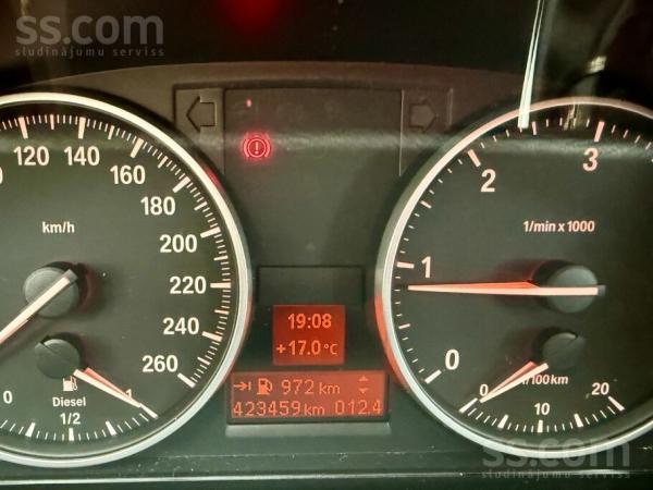 Balts BMW X1 2013 Rīga, ar dzinēja tilpumu 2.00 L un nobraukumu 420 tūkst. km par 5400 €, foto 5 vietnē AUTOMOTO.COM.LV