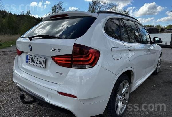 White BMW X1 2013 in Jelgava, with an engine capacity of 2.00 L and mileage of 252 thousand km for 9500 €, photo 10 on AUTOMOTO.COM.LV