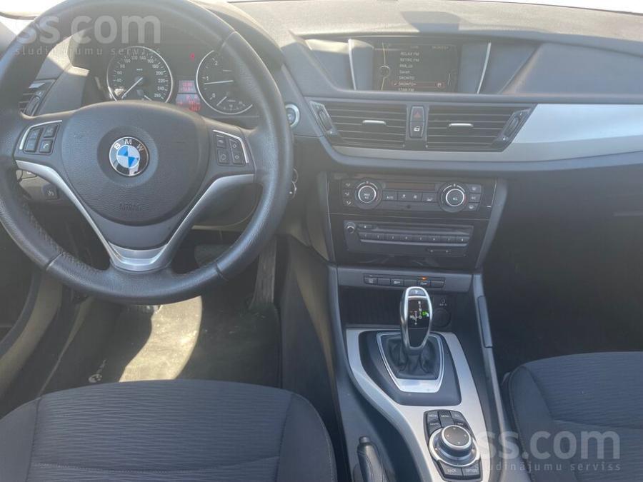 White BMW X1 2015 in Riga, with an engine capacity of 2.00 L and mileage of 0 thousand km for 8000 €, photo 4 on AUTOMOTO.COM.LV