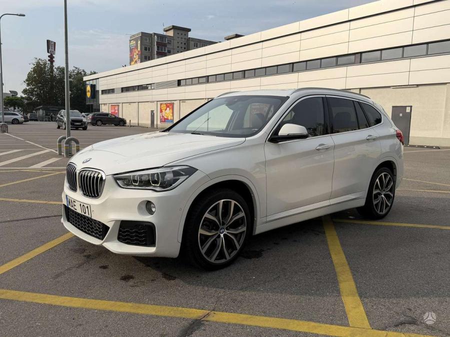Balts BMW X1 2019 Kauņa, ar dzinēja tilpumu 2.00 L un nobraukumu 75 tūkst. km par 19900 €, foto 1 vietnē AUTOMOTO.COM.LV