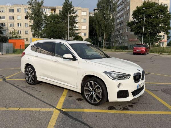 White BMW X1 2019 in Kaunas, with an engine capacity of 2.00 L and mileage of 75 thousand km for 19900 €, photo 5 on AUTOMOTO.COM.LV
