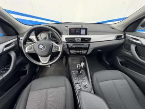 White BMW X1 2021 in Kaunas, with an engine capacity of 2.00 L and mileage of 216 thousand km for 16499 €, photo 9 on AUTOMOTO.COM.LV