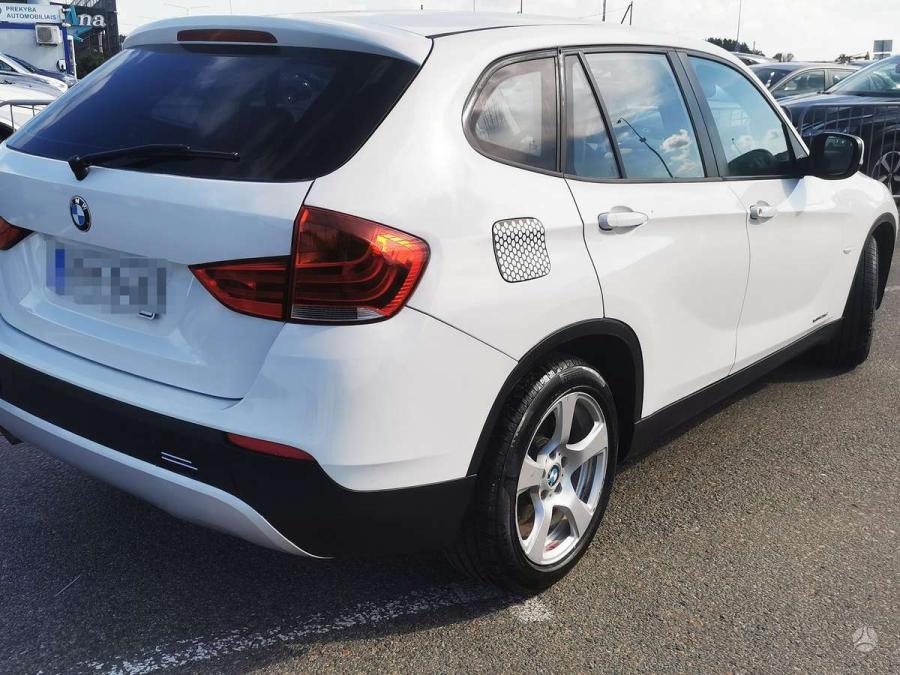 Balts BMW X1 2012 Viļņa, ar dzinēja tilpumu 2.00 L un nobraukumu 88 tūkst. km par 6990 €, foto 17 vietnē AUTOMOTO.COM.LV