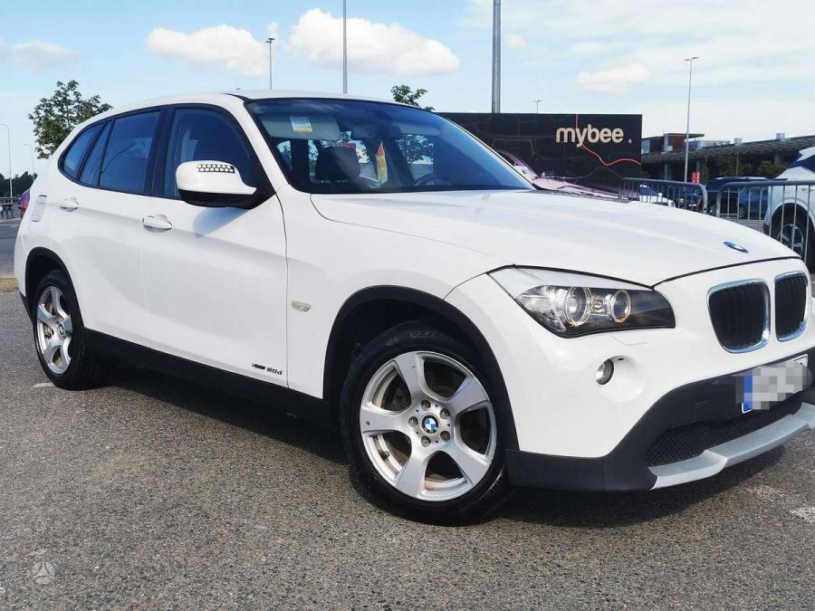 Balts BMW X1 2012 Viļņa, ar dzinēja tilpumu 2.00 L un nobraukumu 88 tūkst. km par 6990 €, foto 18 vietnē AUTOMOTO.COM.LV