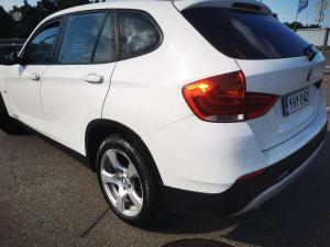 White BMW X1 2012 in Vilnius, with an engine capacity of 2.00 L and mileage of 88 thousand km for 6400 €, photo 4 on AUTOMOTO.COM.LV