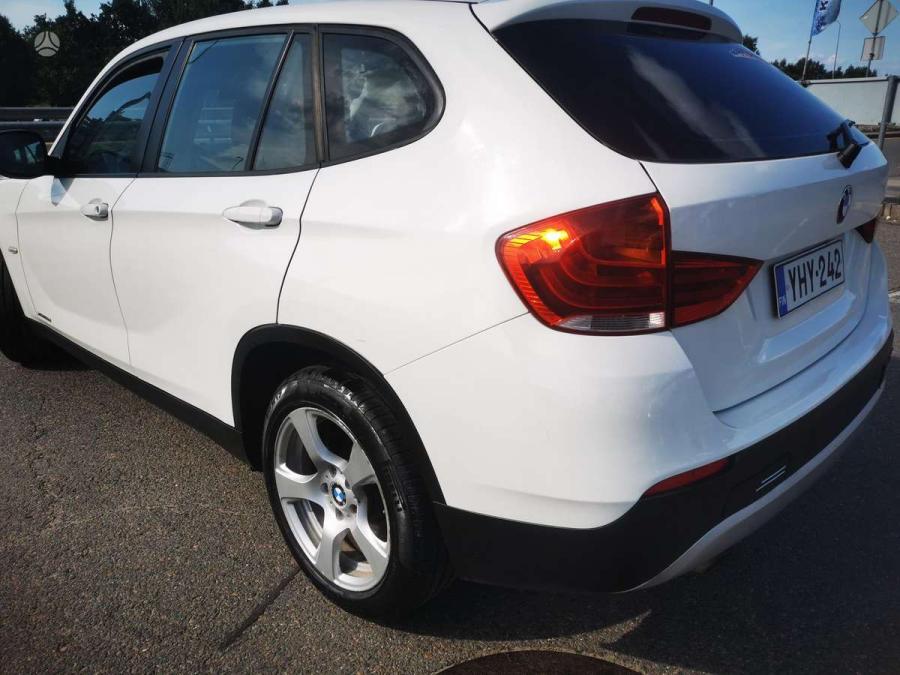 White BMW X1 2012 in Vilnius, with an engine capacity of 2.00 L and mileage of 88 thousand km for 6400 €, photo 4 on AUTOMOTO.COM.LV