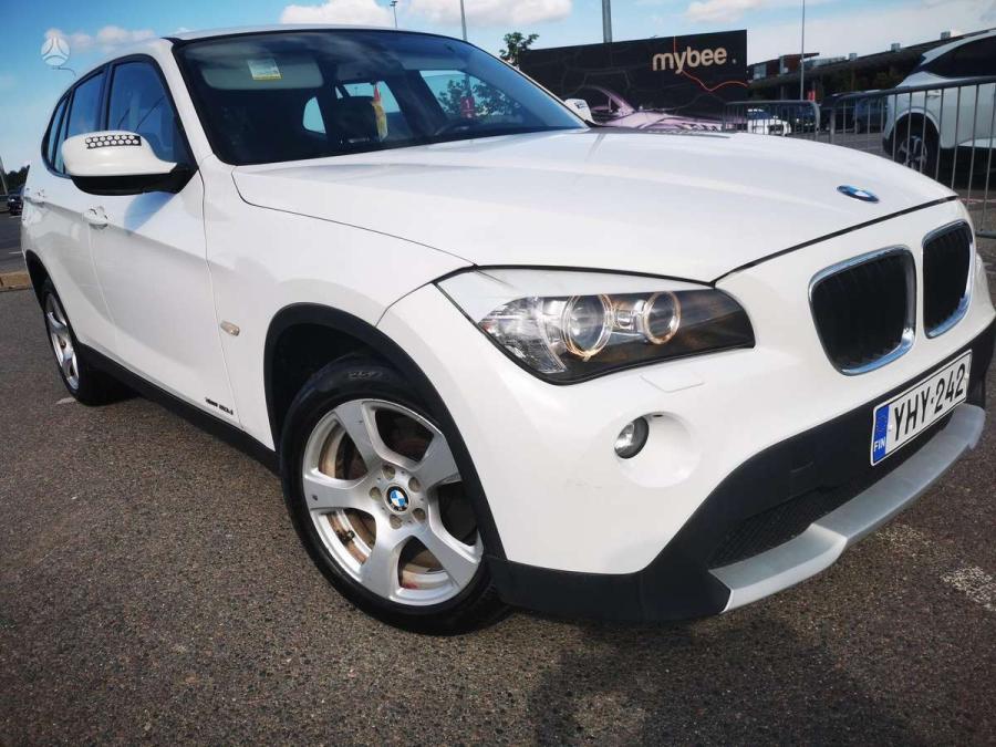 White BMW X1 2012 in Vilnius, with an engine capacity of 2.00 L and mileage of 88 thousand km for 6400 €, photo 11 on AUTOMOTO.COM.LV