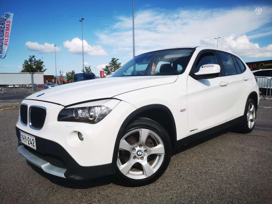 White BMW X1 2012 in Vilnius, with an engine capacity of 2.00 L and mileage of 88 thousand km for 6400 €, photo 13 on AUTOMOTO.COM.LV