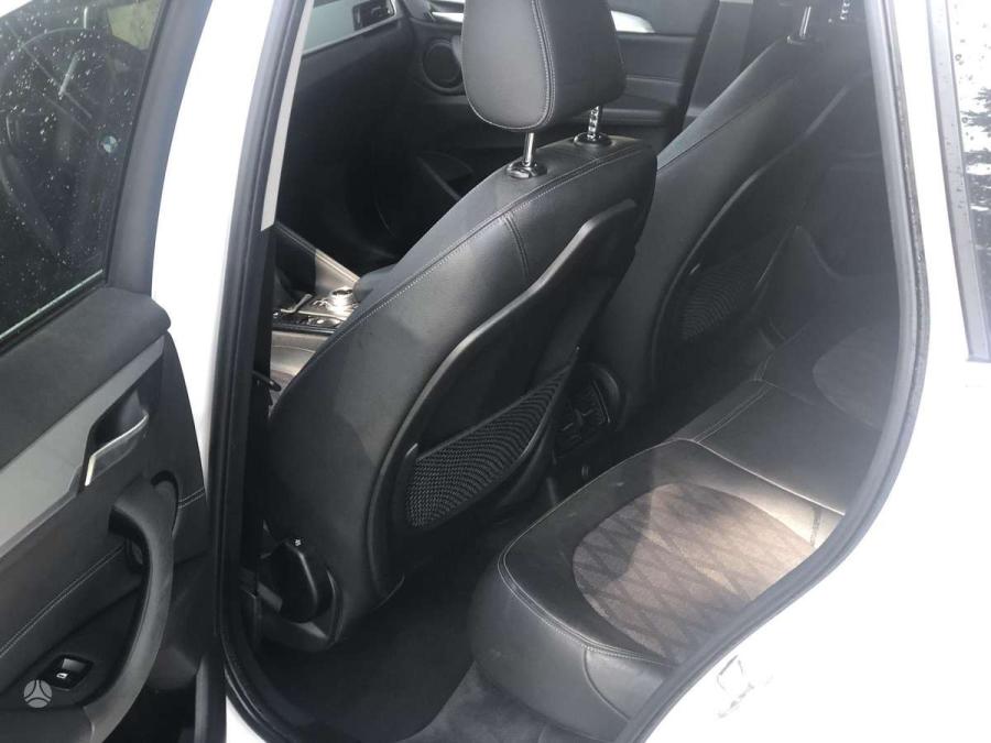 Balts BMW X1 2016 Tauragė, ar dzinēja tilpumu 2.00 L un nobraukumu 220 tūkst. km par 13300 €, foto 6 vietnē AUTOMOTO.COM.LV
