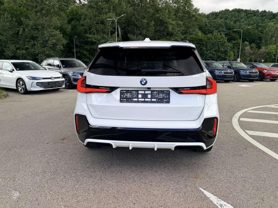 Balts BMW X1 2023 Viļņa, ar dzinēja tilpumu 1.50 L un nobraukumu 177 tūkst. km par 32400 €, foto 6 vietnē AUTOMOTO.COM.LV