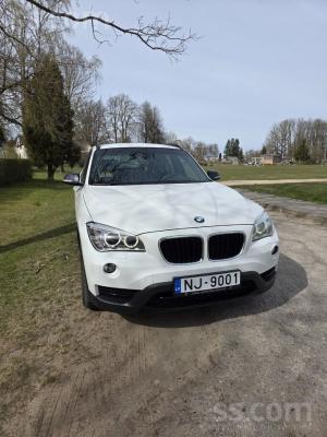 Balts BMW X1 2014 Rīga, ar dzinēja tilpumu 2.00 L un nobraukumu 296 tūkst. km par 8199 €, foto  vietnē AUTOMOTO.COM.LV