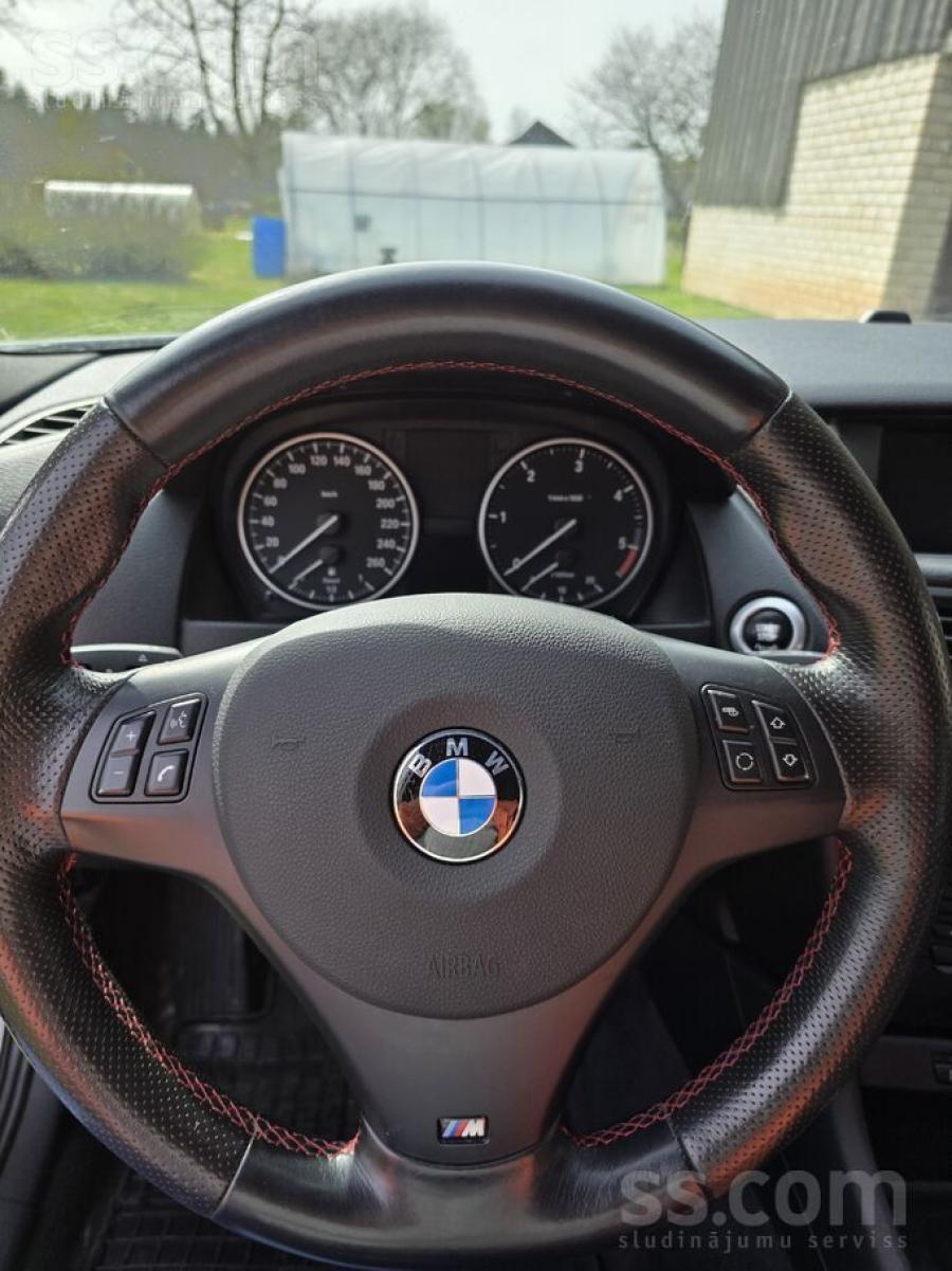 Balts BMW X1 2014 Rīga, ar dzinēja tilpumu 2.00 L un nobraukumu 296 tūkst. km par 8199 €, foto 5 vietnē AUTOMOTO.COM.LV