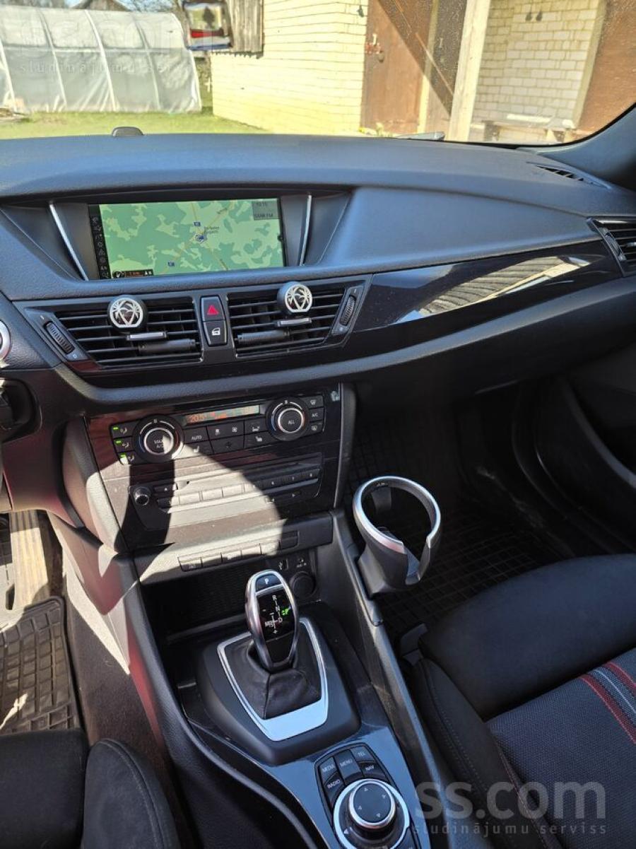 Balts BMW X1 2014 Rīga, ar dzinēja tilpumu 2.00 L un nobraukumu 296 tūkst. km par 8199 €, foto 7 vietnē AUTOMOTO.COM.LV
