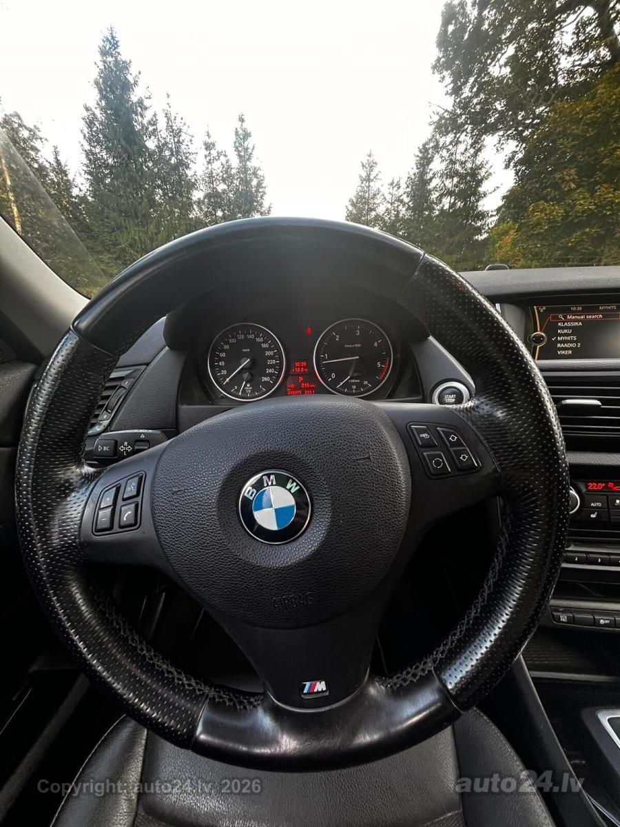 White BMW X1 2014 in Kuressaare, with an engine capacity of 2.00 L and mileage of 276 thousand km for 8890 €, photo 8 on AUTOMOTO.COM.LV