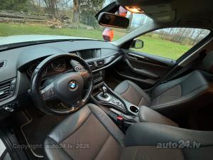 White BMW X1 2014 in Kuressaare, with an engine capacity of 2.00 L and mileage of 276 thousand km for 8890 €, photo 10 on AUTOMOTO.COM.LV