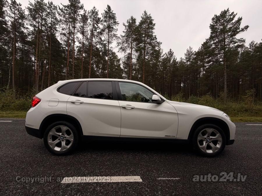White BMW X1 2014 in Tallinn, with an engine capacity of 2.00 L and mileage of 242 thousand km for 8700 €, photo 10 on AUTOMOTO.COM.LV