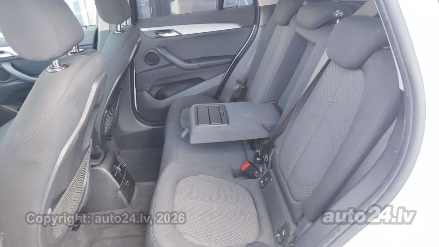 White BMW X1 2018 in Tartu, with an engine capacity of 2.00 L and mileage of 158 thousand km for 16990 €, photo 8 on AUTOMOTO.COM.LV
