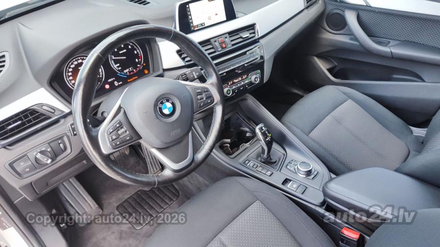 White BMW X1 2018 in Tartu, with an engine capacity of 2.00 L and mileage of 158 thousand km for 16990 €, photo 12 on AUTOMOTO.COM.LV