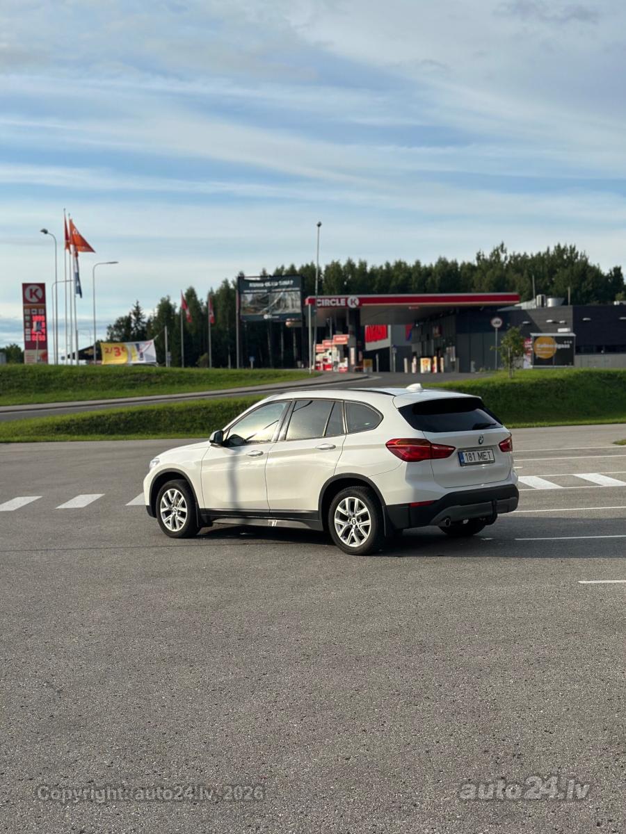 White BMW X1 2018 in Tallinn, with an engine capacity of 2.00 L and mileage of 270 thousand km for 12500 €, photo 4 on AUTOMOTO.COM.LV