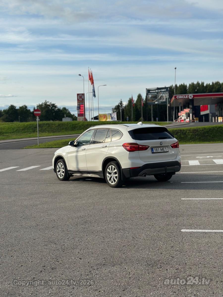White BMW X1 2018 in Tallinn, with an engine capacity of 2.00 L and mileage of 270 thousand km for 12500 €, photo 5 on AUTOMOTO.COM.LV
