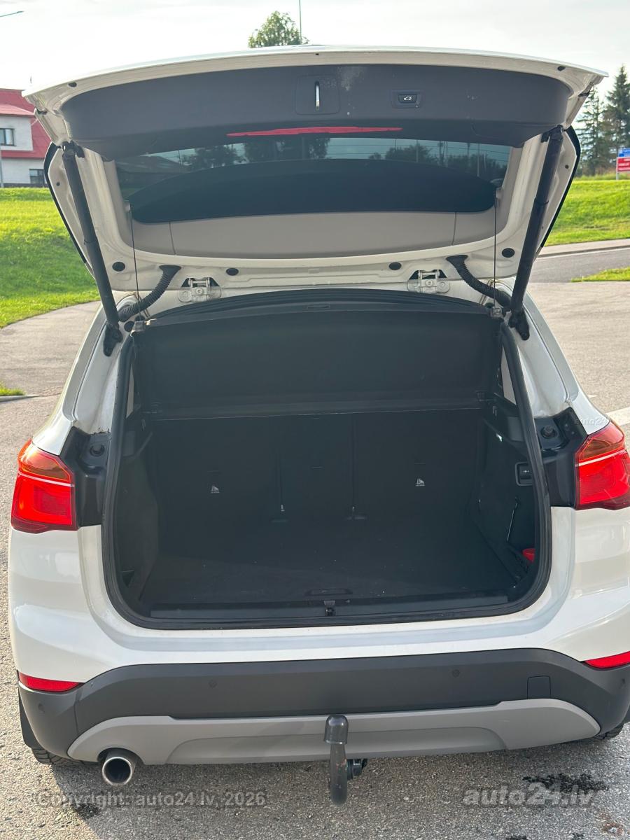 White BMW X1 2018 in Tallinn, with an engine capacity of 2.00 L and mileage of 270 thousand km for 12500 €, photo 7 on AUTOMOTO.COM.LV