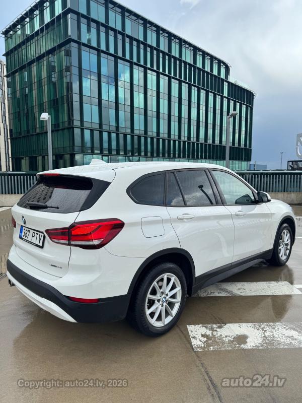 White BMW X1 2020 in Tallinn, with an engine capacity of 1.50 L and mileage of 75 thousand km for 23500 €, photo 3 on AUTOMOTO.COM.LV