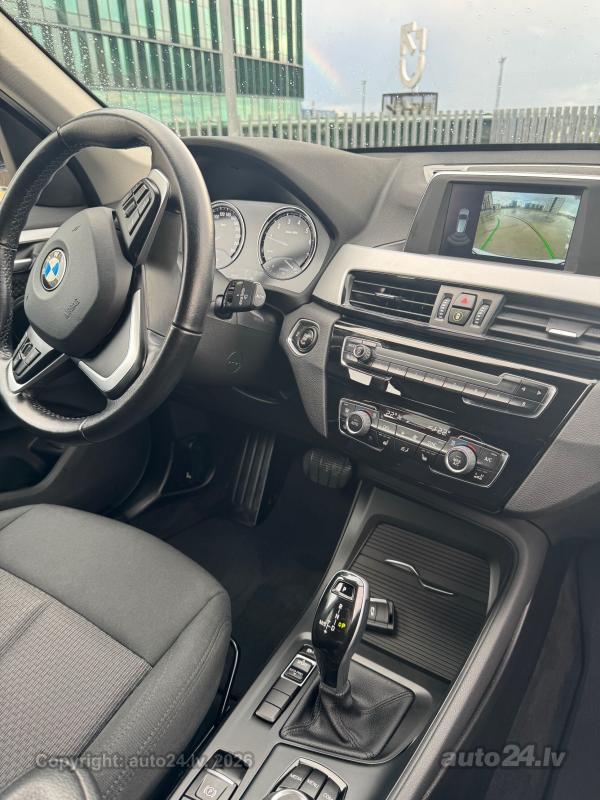 White BMW X1 2020 in Tallinn, with an engine capacity of 1.50 L and mileage of 75 thousand km for 23500 €, photo 4 on AUTOMOTO.COM.LV