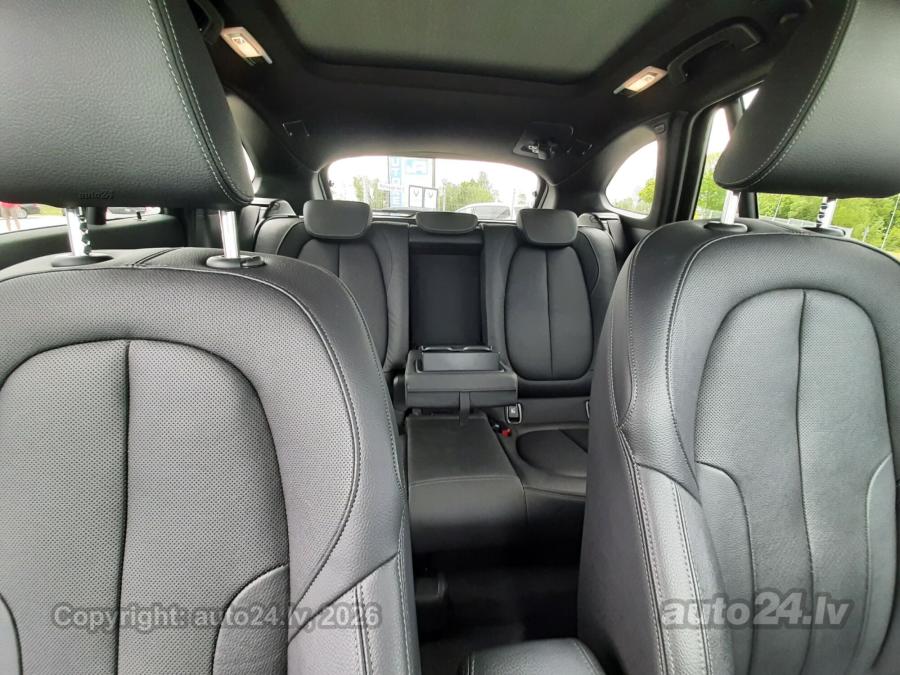 White BMW X1 2021 in Tartu, with an engine capacity of 2.00 L and mileage of 182 thousand km for 23290 €, photo 22 on AUTOMOTO.COM.LV