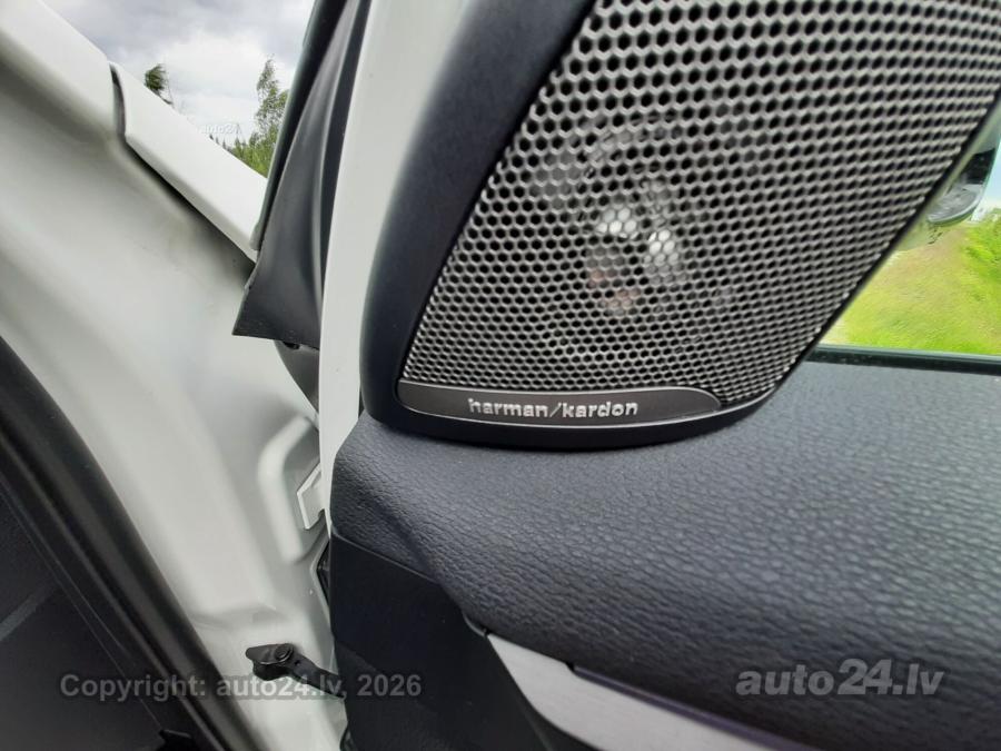 White BMW X1 2021 in Tartu, with an engine capacity of 2.00 L and mileage of 182 thousand km for 23290 €, photo 23 on AUTOMOTO.COM.LV