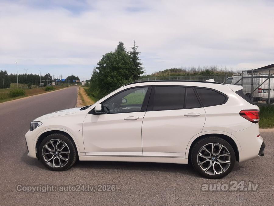 Balts BMW X1 2021 Tartu, ar dzinēja tilpumu 2.00 L un nobraukumu 1812 tūkst. km par 22990 €, foto 4 vietnē AUTOMOTO.COM.LV