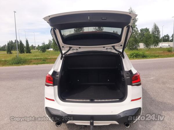 White BMW X1 2021 in Tartu, with an engine capacity of 2.00 L and mileage of 1812 thousand km for 22990 €, photo 6 on AUTOMOTO.COM.LV