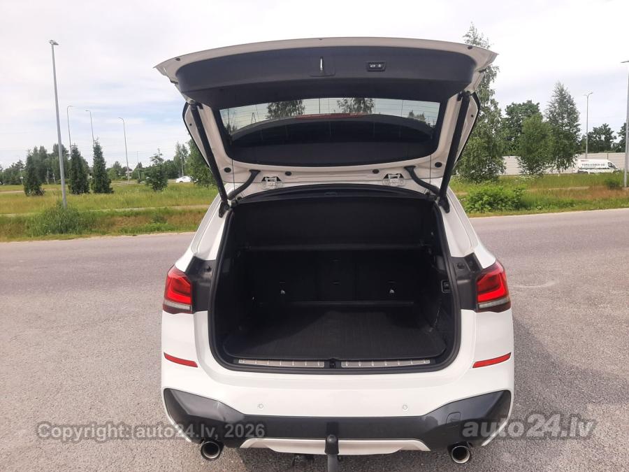 Balts BMW X1 2021 Tartu, ar dzinēja tilpumu 2.00 L un nobraukumu 1812 tūkst. km par 22990 €, foto 7 vietnē AUTOMOTO.COM.LV