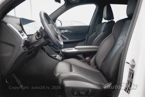 White BMW X1 2024 in Tartu, with an engine capacity of 2.00 L and mileage of 55 thousand km for 44900 €, photo 12 on AUTOMOTO.COM.LV