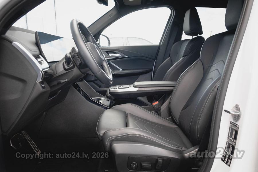 White BMW X1 2024 in Tartu, with an engine capacity of 2.00 L and mileage of 55 thousand km for 44900 €, photo 12 on AUTOMOTO.COM.LV