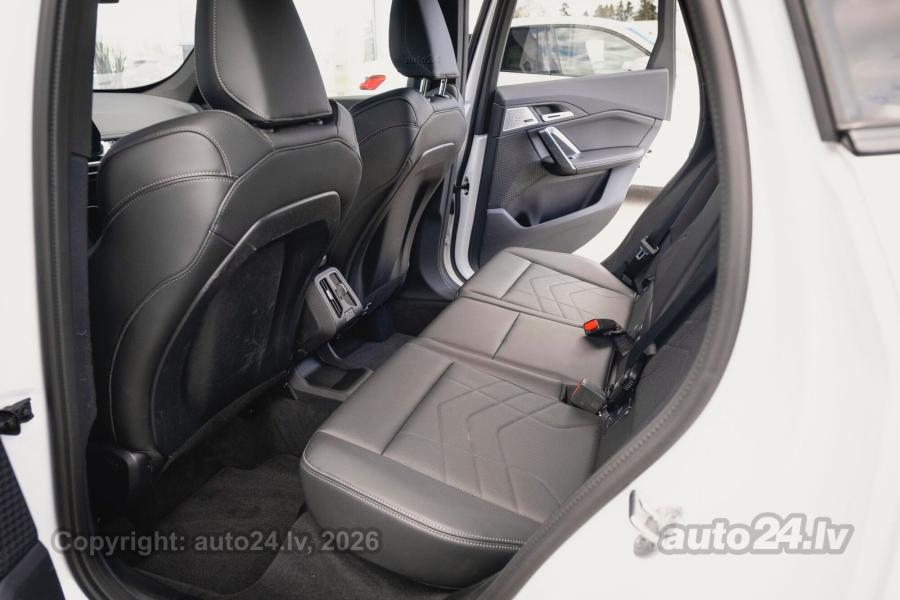 White BMW X1 2024 in Tartu, with an engine capacity of 2.00 L and mileage of 55 thousand km for 44900 €, photo 14 on AUTOMOTO.COM.LV
