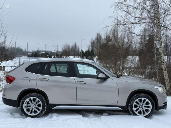 Yellow BMW X1 2014 in Siauliai, with an engine capacity of 2.00 L and mileage of 232 thousand km for 9950 €, photo 4 on AUTOMOTO.COM.LV