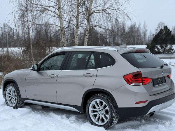 Yellow BMW X1 2014 in Siauliai, with an engine capacity of 2.00 L and mileage of 232 thousand km for 9950 €, photo 9 on AUTOMOTO.COM.LV