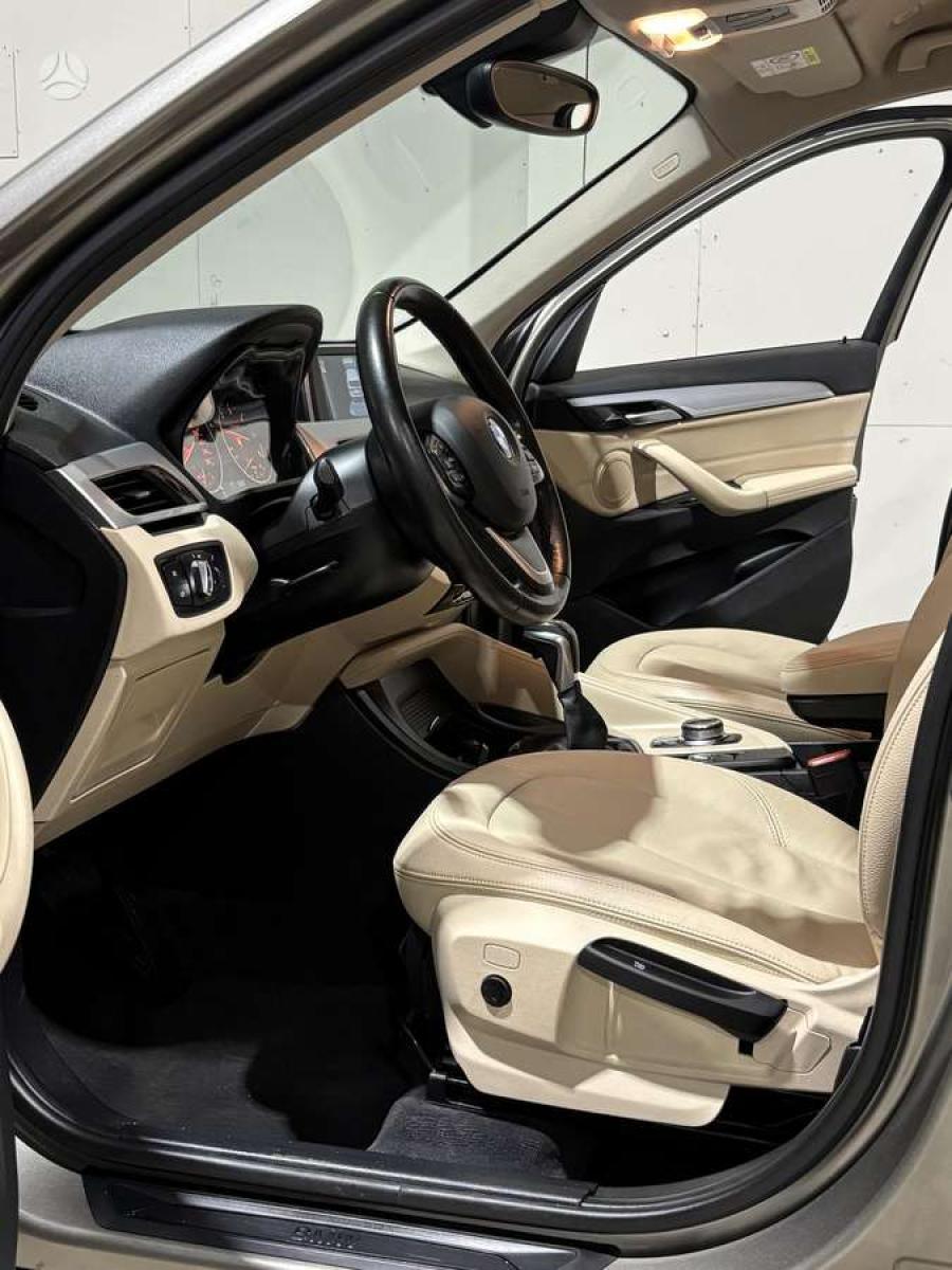 Yellow BMW X1 2017 in Klaipeda, with an engine capacity of 2.00 L and mileage of 154 thousand km for 13900 €, photo 6 on AUTOMOTO.COM.LV