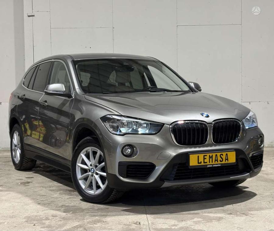 Yellow BMW X1 2017 in Klaipeda, with an engine capacity of 2.00 L and mileage of 154 thousand km for 13900 €, photo 25 on AUTOMOTO.COM.LV
